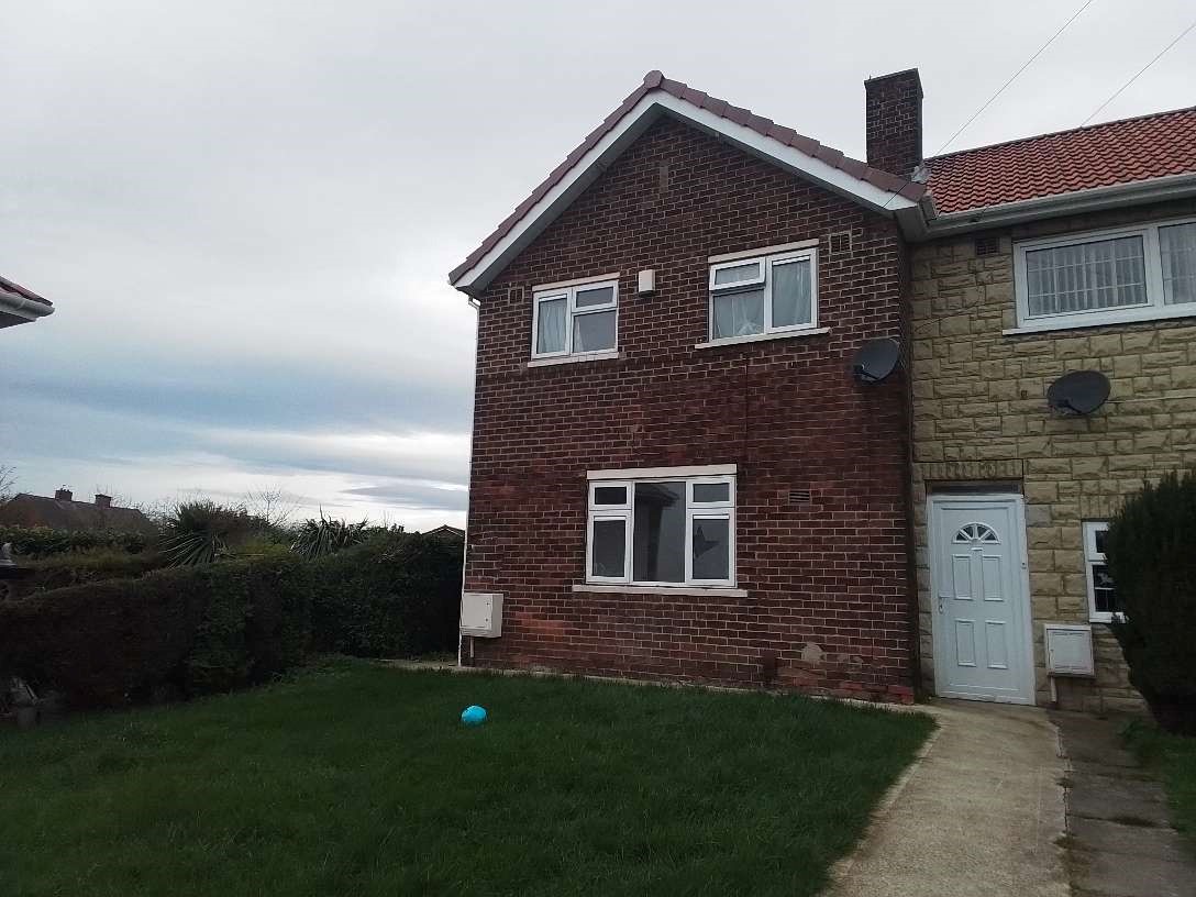 St Leger | Property Details