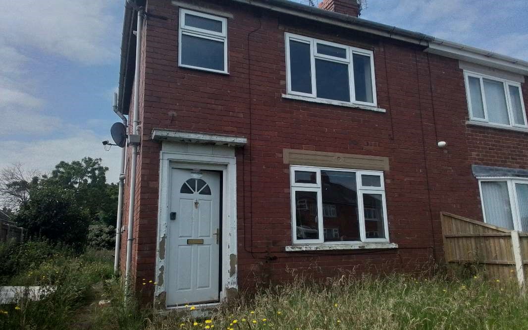 St Leger | Property Details