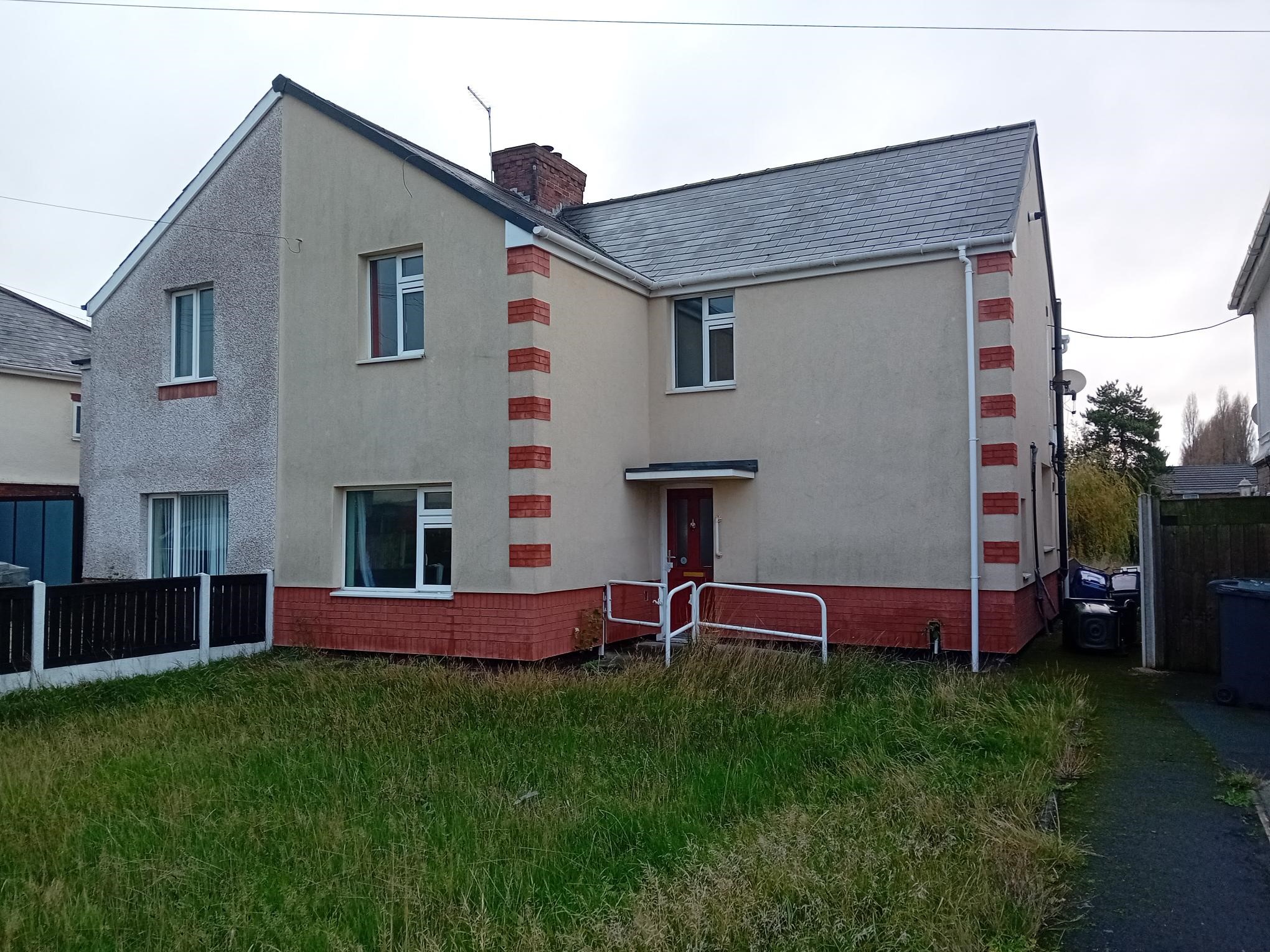 St Leger | Property Details