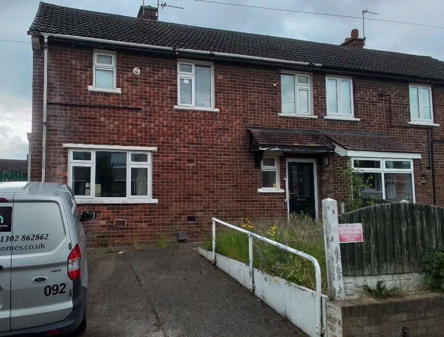 St Leger | Property Details