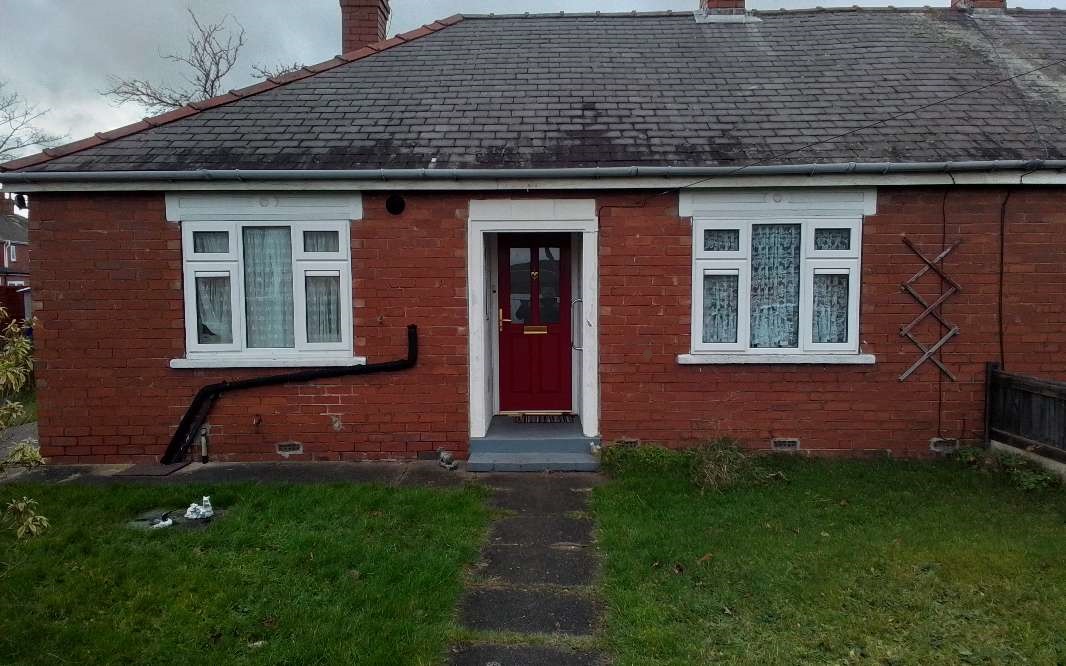 St Leger | Property Details