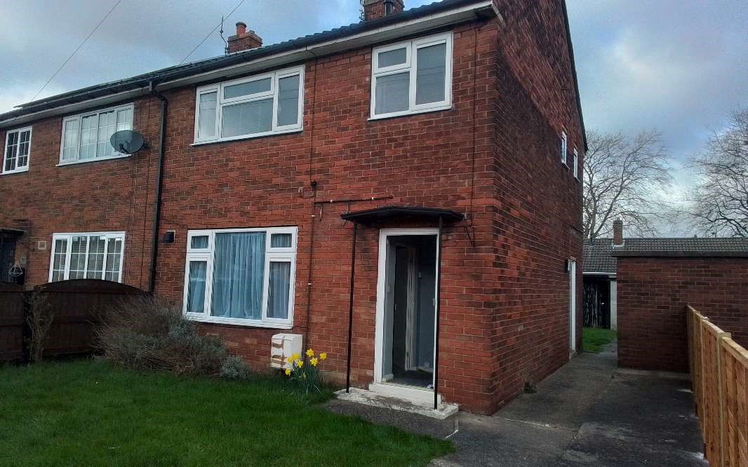 St Leger | Property Details